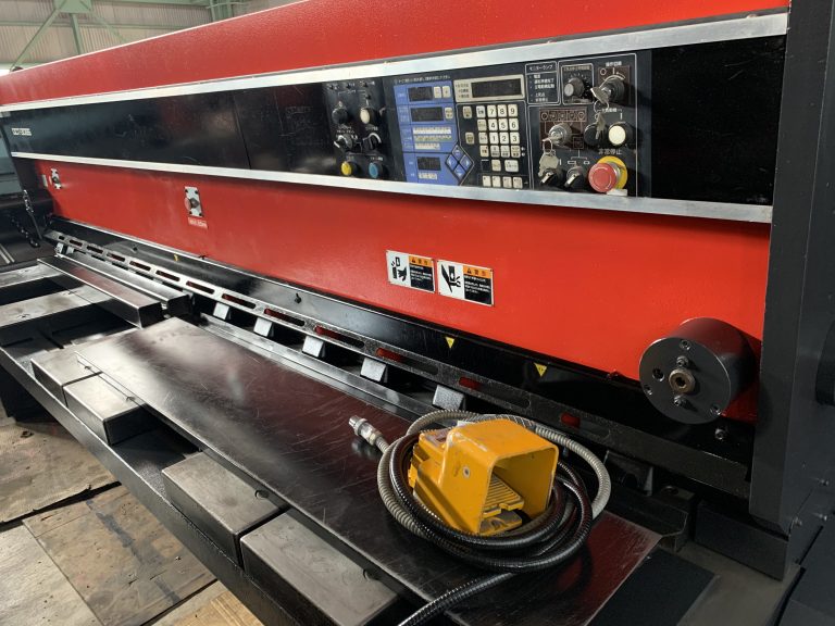 アマダ中古板金機械 3.0mメカニカルシャーリング DCT-3065 | 株式会社メセナ